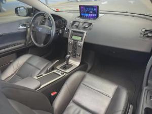 Melns Volvo C70 2008 Rīga, ar dzinēja tilpumu 2.40 L un nobraukumu 283 tūkst. km par 3800 €, foto 13 vietnē AUTOMOTO.COM.LV