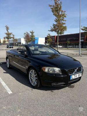 Melns Volvo C70 2008 Klaipėda, ar dzinēja tilpumu 2.50 L un nobraukumu 190 tūkst. km par 4990 €, foto  vietnē AUTOMOTO.COM.LV
