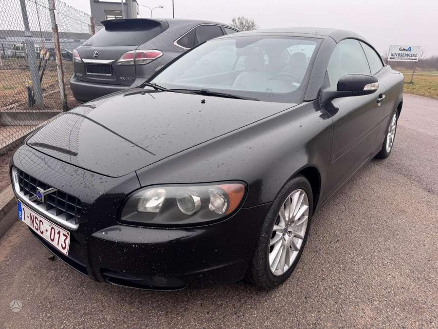 Black Volvo C70 2009 in Siauliai, with an engine capacity of 2.00 L and mileage of 250 thousand km for 2550 €, photo 9 on AUTOMOTO.COM.LV