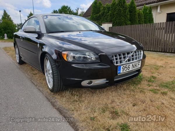 Black Volvo C70 2009 in Tallinn, with an engine capacity of 2.40 L and mileage of 202 thousand km for 11900 €, photo 4 on AUTOMOTO.COM.LV