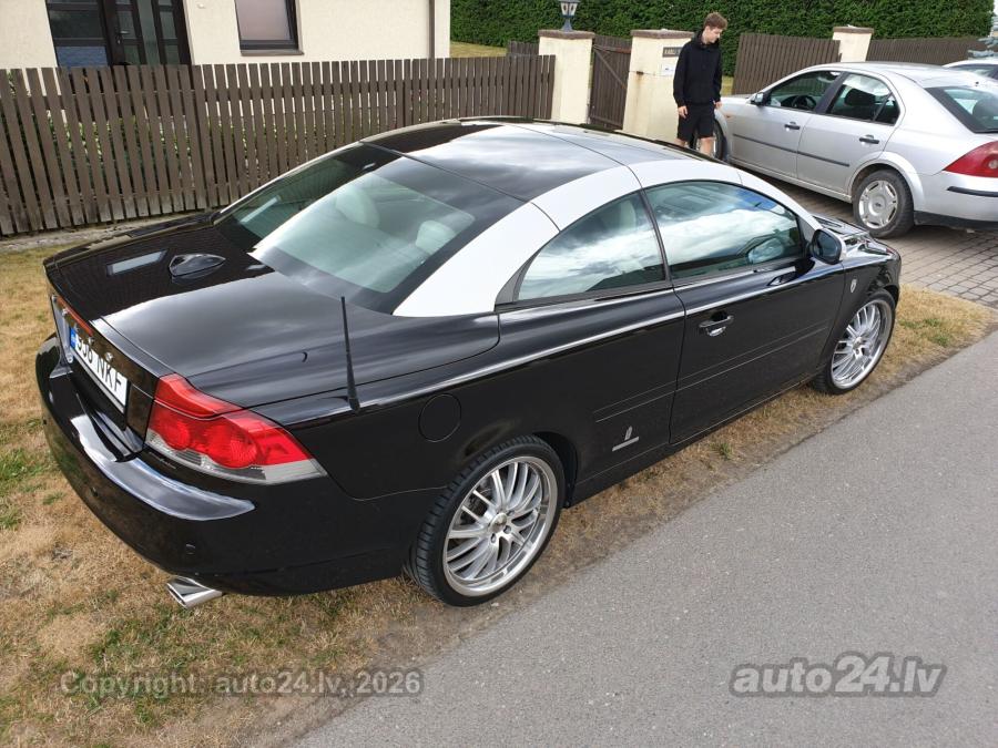Black Volvo C70 2009 in Tallinn, with an engine capacity of 2.40 L and mileage of 202 thousand km for 11900 €, photo 7 on AUTOMOTO.COM.LV
