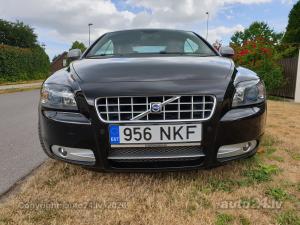 Black Volvo C70 2009 in Tallinn, with an engine capacity of 2.40 L and mileage of 202 thousand km for 11900 €, photo 8 on AUTOMOTO.COM.LV
