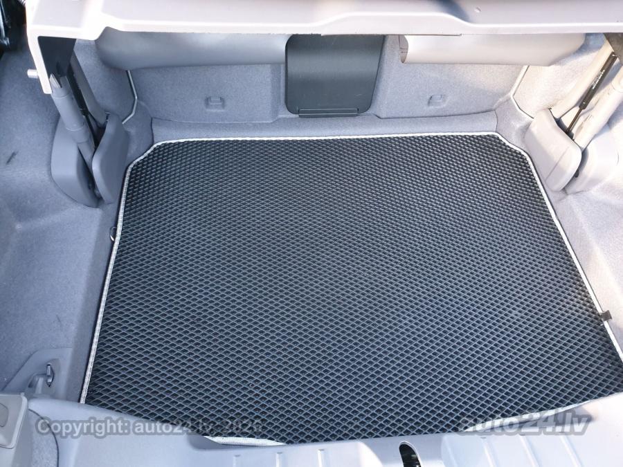 Black Volvo C70 2009 in Tallinn, with an engine capacity of 2.40 L and mileage of 202 thousand km for 11900 €, photo 19 on AUTOMOTO.COM.LV