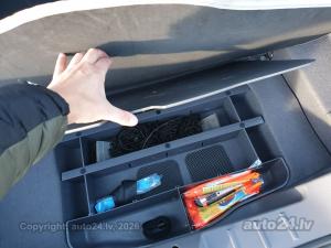 Black Volvo C70 2009 in Tallinn, with an engine capacity of 2.40 L and mileage of 202 thousand km for 11900 €, photo 20 on AUTOMOTO.COM.LV