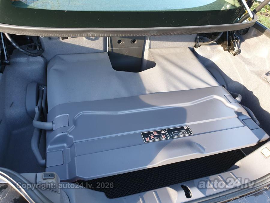 Black Volvo C70 2009 in Tallinn, with an engine capacity of 2.40 L and mileage of 202 thousand km for 11900 €, photo 21 on AUTOMOTO.COM.LV