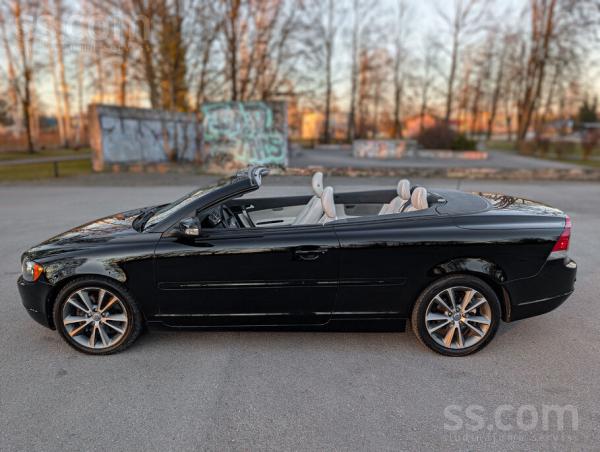 Black Volvo C70 2009 in Jurmala, with an engine capacity of 2.00 L and mileage of 0 thousand km for 4650 €, photo 3 on AUTOMOTO.COM.LV