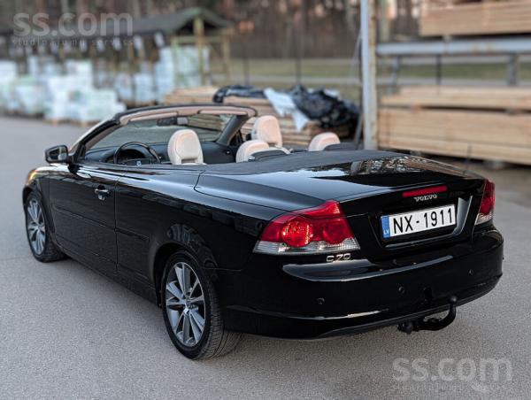 Black Volvo C70 2009 in Jurmala, with an engine capacity of 2.00 L and mileage of 0 thousand km for 4650 €, photo 8 on AUTOMOTO.COM.LV