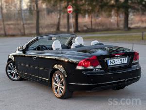 Black Volvo C70 2009 in Jurmala, with an engine capacity of 2.00 L and mileage of 0 thousand km for 4650 €, photo 3 on AUTOMOTO.COM.LV