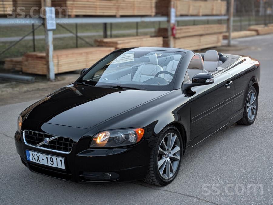 Black Volvo C70 2009 in Jurmala, with an engine capacity of 2.00 L and mileage of 0 thousand km for 4650 €, photo 6 on AUTOMOTO.COM.LV