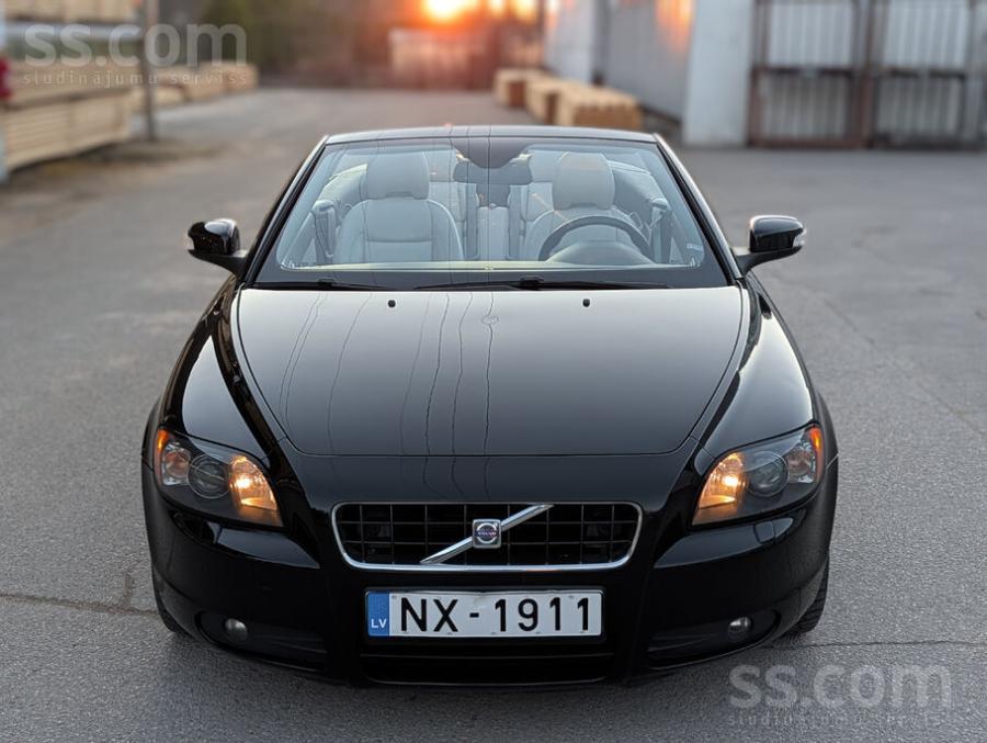Black Volvo C70 2009 in Jurmala, with an engine capacity of 2.00 L and mileage of 0 thousand km for 4650 €, photo 10 on AUTOMOTO.COM.LV