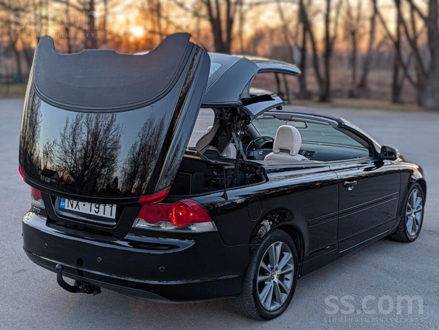 Black Volvo C70 2009 in Jurmala, with an engine capacity of 2.00 L and mileage of 0 thousand km for 4650 €, photo 18 on AUTOMOTO.COM.LV