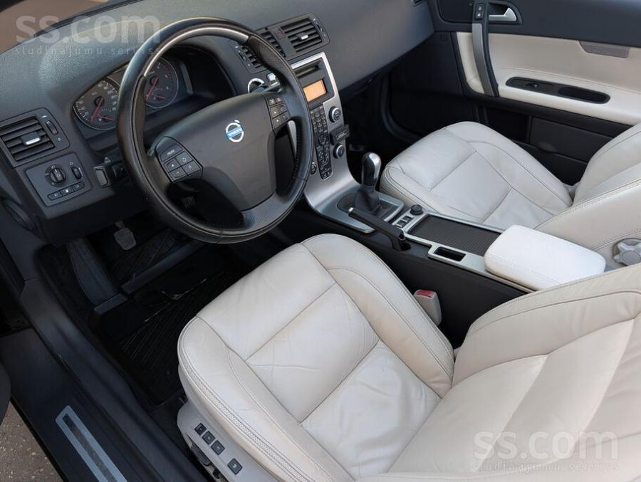 Black Volvo C70 2009 in Jurmala, with an engine capacity of 2.00 L and mileage of 0 thousand km for 4650 €, photo 19 on AUTOMOTO.COM.LV