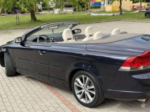 Black Volvo C70 2009 in Klaipeda, with an engine capacity of 2.52 L and mileage of 112 thousand km for 2950 €, photo 3 on AUTOMOTO.COM.LV