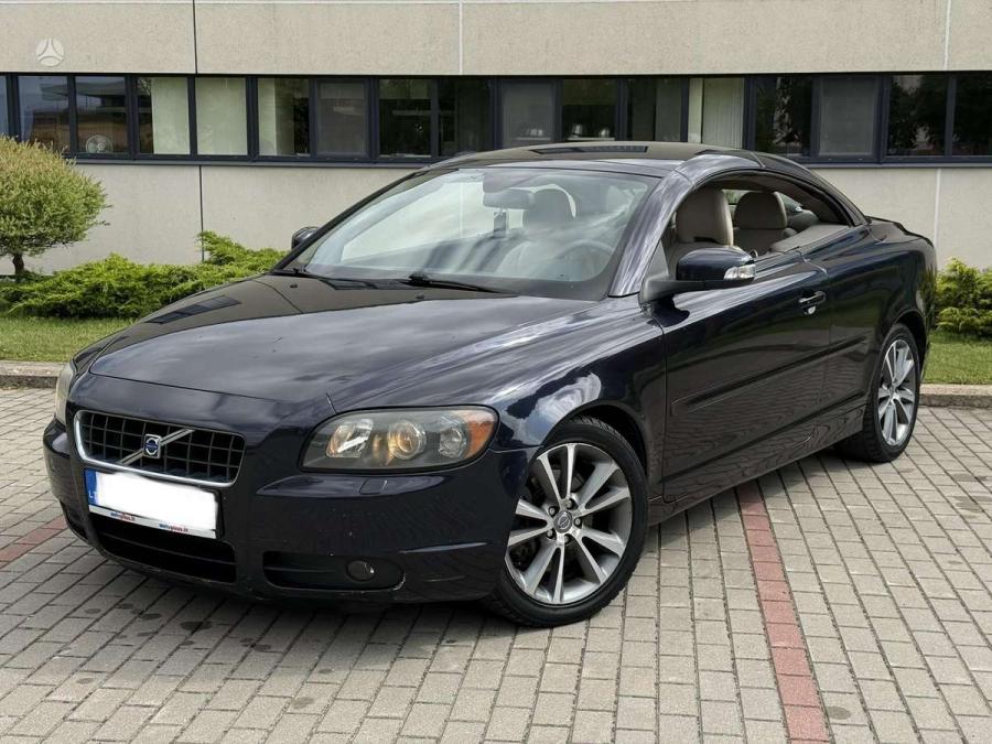 Black Volvo C70 2009 in Klaipeda, with an engine capacity of 2.52 L and mileage of 112 thousand km for 2950 €, photo 12 on AUTOMOTO.COM.LV