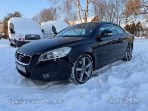 Melns Volvo C70 2010 Pērnava, ar dzinēja tilpumu 2.00 L un nobraukumu 243 tūkst. km par 6999 €, foto 2 vietnē AUTOMOTO.COM.LV