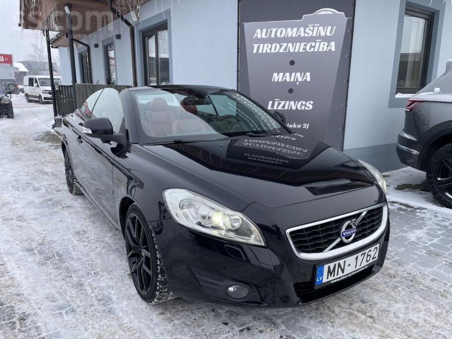 Black Volvo C70 2010 in Talsi, with an engine capacity of 2.00 L and mileage of 207 thousand km for 5500 €, photo 1 on AUTOMOTO.COM.LV