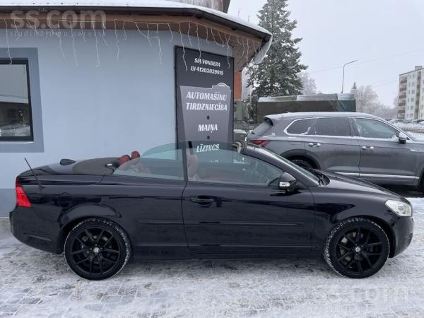 Melns Volvo C70 2010 Talsi, ar dzinēja tilpumu 2.00 L un nobraukumu 207 tūkst. km par 5500 €, foto 2 vietnē AUTOMOTO.COM.LV