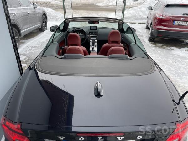 Melns Volvo C70 2010 Talsi, ar dzinēja tilpumu 2.00 L un nobraukumu 207 tūkst. km par 5500 €, foto 4 vietnē AUTOMOTO.COM.LV