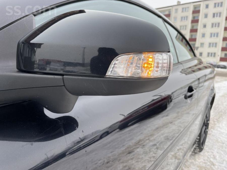 Black Volvo C70 2010 in Talsi, with an engine capacity of 2.00 L and mileage of 207 thousand km for 5500 €, photo 28 on AUTOMOTO.COM.LV