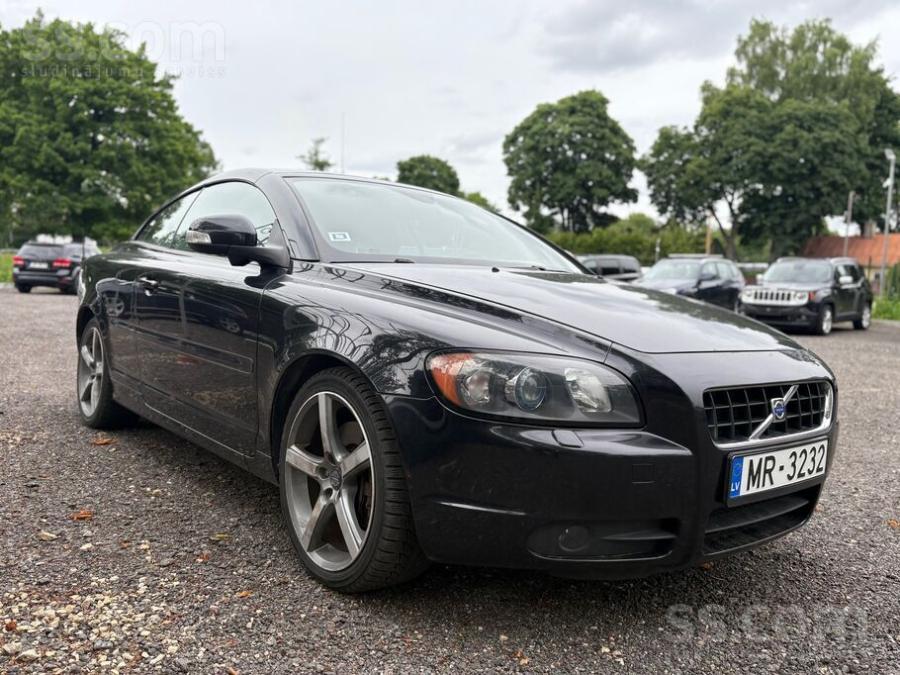 Black Volvo C70 2010 in Riga, with an engine capacity of 2.00 L and mileage of 0 thousand km for 5300 €, photo 1 on AUTOMOTO.COM.LV