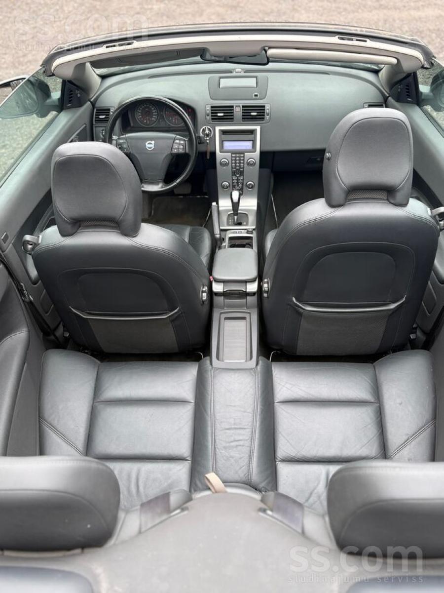 Black Volvo C70 2010 in Riga, with an engine capacity of 2.00 L and mileage of 0 thousand km for 5300 €, photo 8 on AUTOMOTO.COM.LV