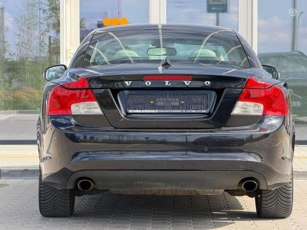 Black Volvo C70 2010 in Vilnius, with an engine capacity of 2.40 L and mileage of 207 thousand km for 6900 €, photo 5 on AUTOMOTO.COM.LV