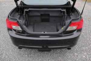 Melns Volvo C70 2010 Rīga, ar dzinēja tilpumu 2.40 L un nobraukumu 272 tūkst. km par 7990 €, foto 15 vietnē AUTOMOTO.COM.LV