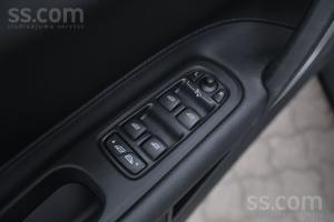 Melns Volvo C70 2010 Rīga, ar dzinēja tilpumu 2.40 L un nobraukumu 272 tūkst. km par 7990 €, foto 22 vietnē AUTOMOTO.COM.LV