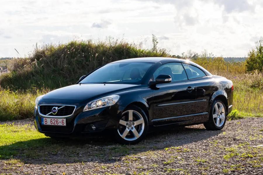 Melns Volvo C70 2010 Rīga, ar dzinēja tilpumu 2.00 L un nobraukumu 213 tūkst. km par 6995 €, foto 8 vietnē AUTOMOTO.COM.LV