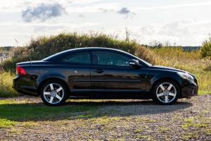 Melns Volvo C70 2010 Rīga, ar dzinēja tilpumu 2.00 L un nobraukumu 213 tūkst. km par 6995 €, foto 15 vietnē AUTOMOTO.COM.LV
