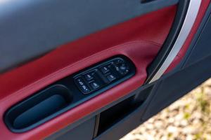 Melns Volvo C70 2010 Rīga, ar dzinēja tilpumu 2.00 L un nobraukumu 213 tūkst. km par 6995 €, foto 22 vietnē AUTOMOTO.COM.LV