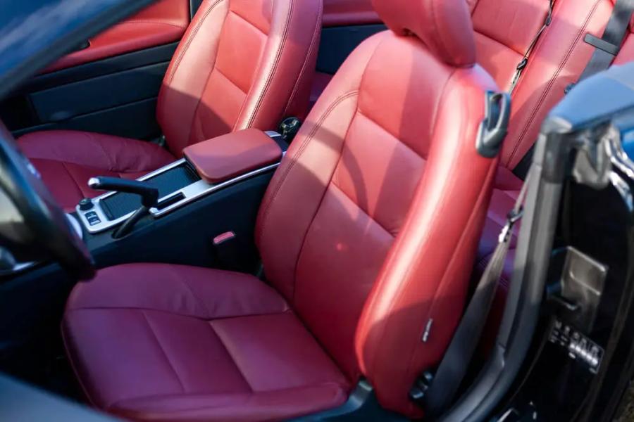 Melns Volvo C70 2010 Rīga, ar dzinēja tilpumu 2.00 L un nobraukumu 213 tūkst. km par 6995 €, foto 27 vietnē AUTOMOTO.COM.LV