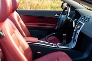 Melns Volvo C70 2010 Rīga, ar dzinēja tilpumu 2.00 L un nobraukumu 213 tūkst. km par 6995 €, foto 28 vietnē AUTOMOTO.COM.LV