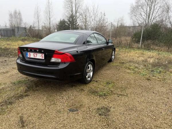 Melns Volvo C70 2010 Rīga, ar dzinēja tilpumu 2.00 L un nobraukumu 238 tūkst. km par 3500 €, foto 4 vietnē AUTOMOTO.COM.LV