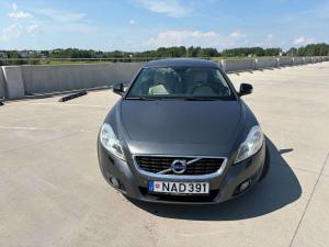 Black Volvo C70 2010 in Vilnius, with an engine capacity of 1.98 L and mileage of 260 thousand km for 4200 €, photo 4 on AUTOMOTO.COM.LV