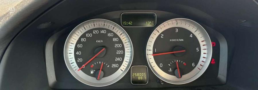Black Volvo C70 2010 in Vilnius, with an engine capacity of 1.98 L and mileage of 260 thousand km for 4200 €, photo 13 on AUTOMOTO.COM.LV