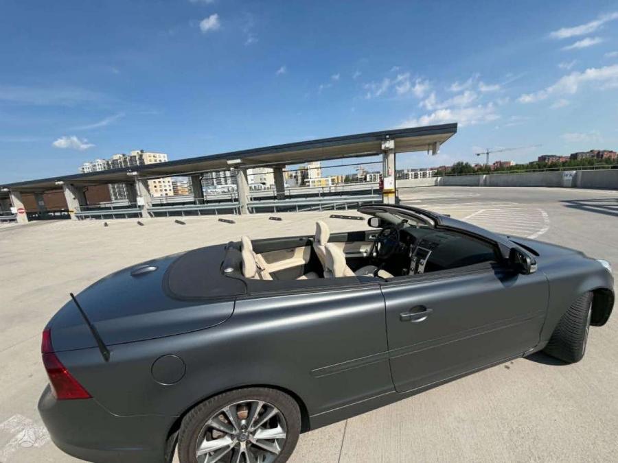 Black Volvo C70 2010 in Vilnius, with an engine capacity of 1.98 L and mileage of 260 thousand km for 4200 €, photo 20 on AUTOMOTO.COM.LV