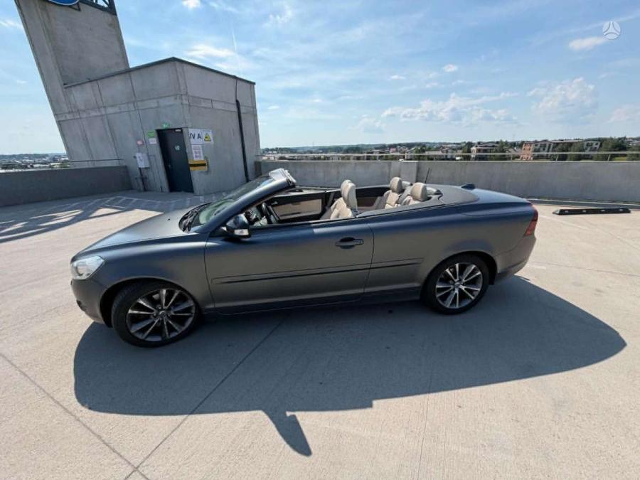 Black Volvo C70 2010 in Vilnius, with an engine capacity of 1.98 L and mileage of 260 thousand km for 4200 €, photo 21 on AUTOMOTO.COM.LV