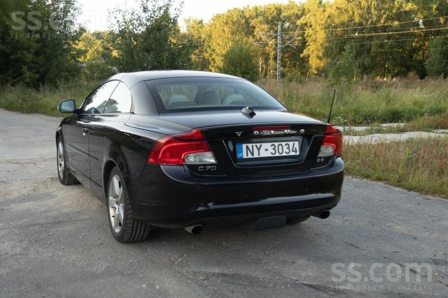 Melns Volvo C70 2010 Rīga, ar dzinēja tilpumu 2.40 L un nobraukumu 0 tūkst. km par 6900 €, foto 4 vietnē AUTOMOTO.COM.LV