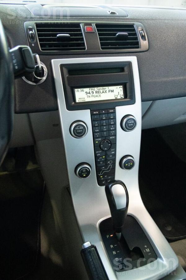 Melns Volvo C70 2010 Rīga, ar dzinēja tilpumu 2.40 L un nobraukumu 0 tūkst. km par 6900 €, foto 9 vietnē AUTOMOTO.COM.LV