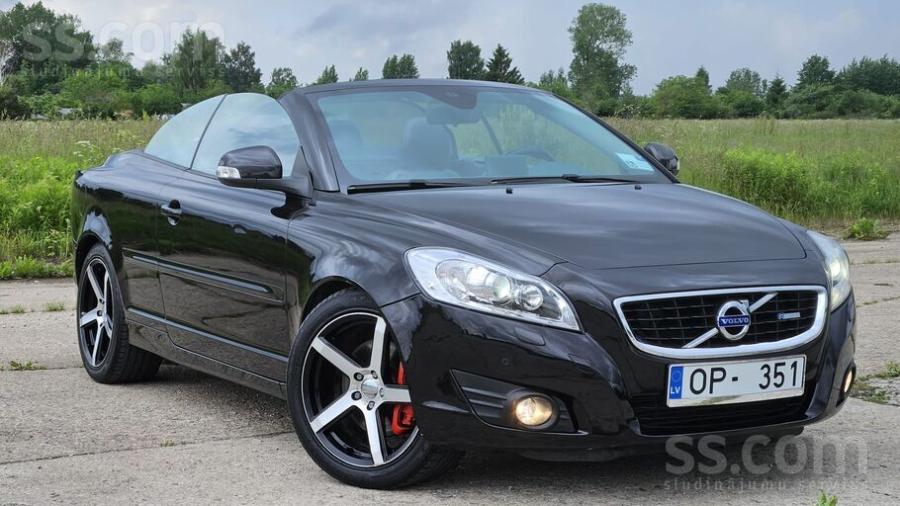 Black Volvo C70 2011 in Riga, with an engine capacity of 2.00 L and mileage of 216 thousand km for 8490 €, photo 3 on AUTOMOTO.COM.LV