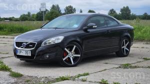Black Volvo C70 2011 in Riga, with an engine capacity of 2.00 L and mileage of 216 thousand km for 8490 €, photo 4 on AUTOMOTO.COM.LV