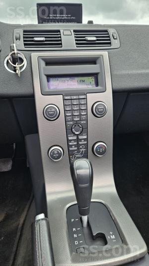 Black Volvo C70 2011 in Riga, with an engine capacity of 2.00 L and mileage of 216 thousand km for 8490 €, photo 13 on AUTOMOTO.COM.LV