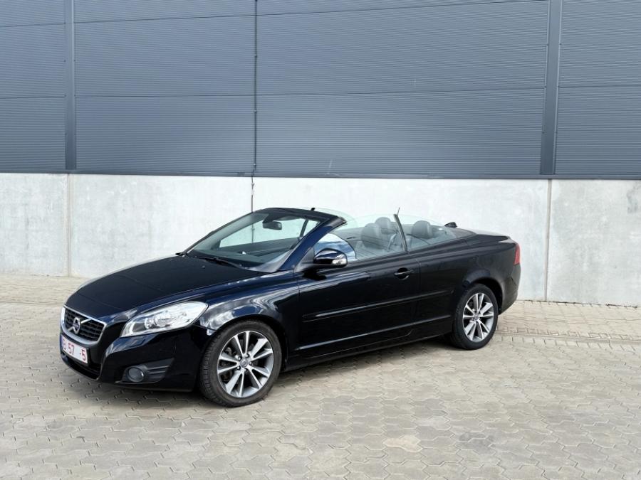 Black Volvo C70 2011 in Riga, with an engine capacity of 2.00 L and mileage of 269 thousand km for 7290 €, photo 1 on AUTOMOTO.COM.LV