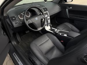 Black Volvo C70 2011 in Riga, with an engine capacity of 2.00 L and mileage of 269 thousand km for 7290 €, photo 12 on AUTOMOTO.COM.LV