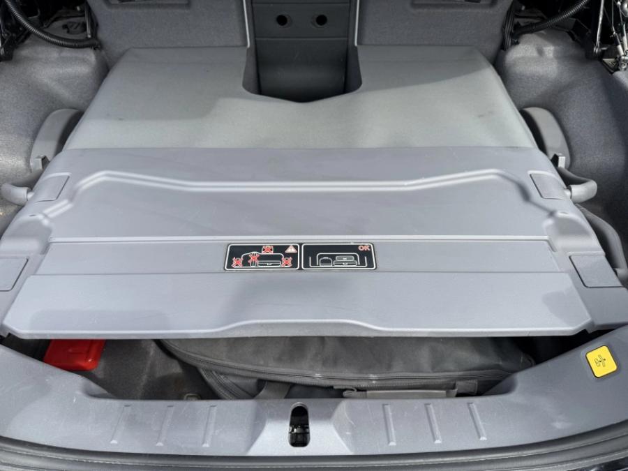 Black Volvo C70 2011 in Riga, with an engine capacity of 2.00 L and mileage of 269 thousand km for 7290 €, photo 17 on AUTOMOTO.COM.LV