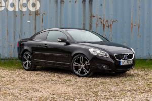 Melns Volvo C70 2011 Rīga, ar dzinēja tilpumu 2.00 L un nobraukumu 264 tūkst. km par 8995 €, foto  vietnē AUTOMOTO.COM.LV