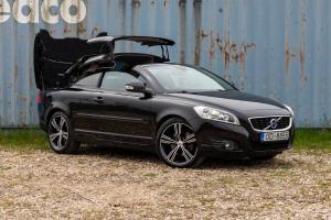 Melns Volvo C70 2011 Rīga, ar dzinēja tilpumu 2.00 L un nobraukumu 264 tūkst. km par 8995 €, foto 3 vietnē AUTOMOTO.COM.LV