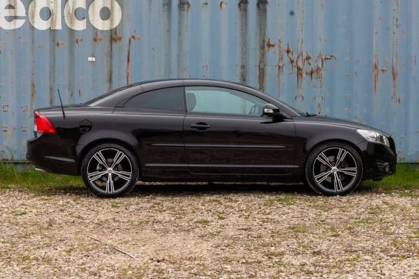 Melns Volvo C70 2011 Rīga, ar dzinēja tilpumu 2.00 L un nobraukumu 264 tūkst. km par 8995 €, foto 6 vietnē AUTOMOTO.COM.LV