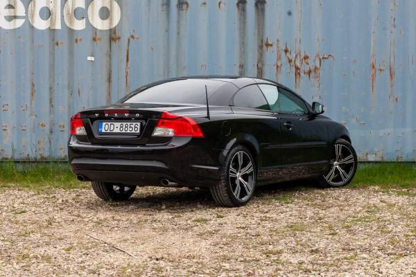 Melns Volvo C70 2011 Rīga, ar dzinēja tilpumu 2.00 L un nobraukumu 264 tūkst. km par 8995 €, foto 7 vietnē AUTOMOTO.COM.LV